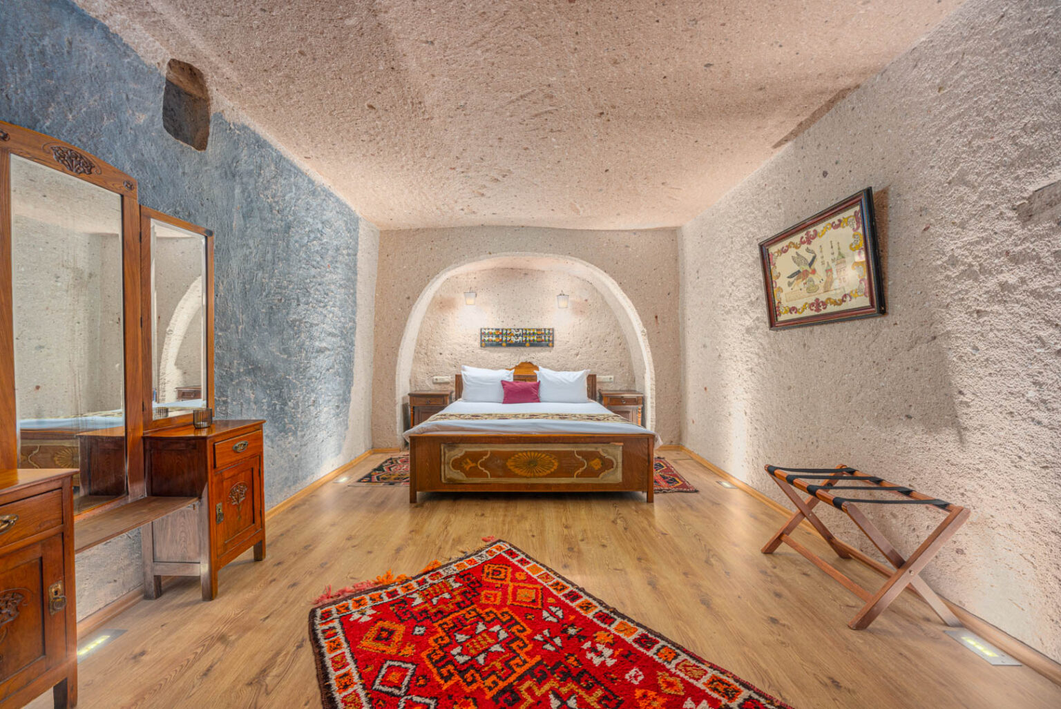 Compare the Rooms - Taşkonaklar Cappadocia Cave Hotel